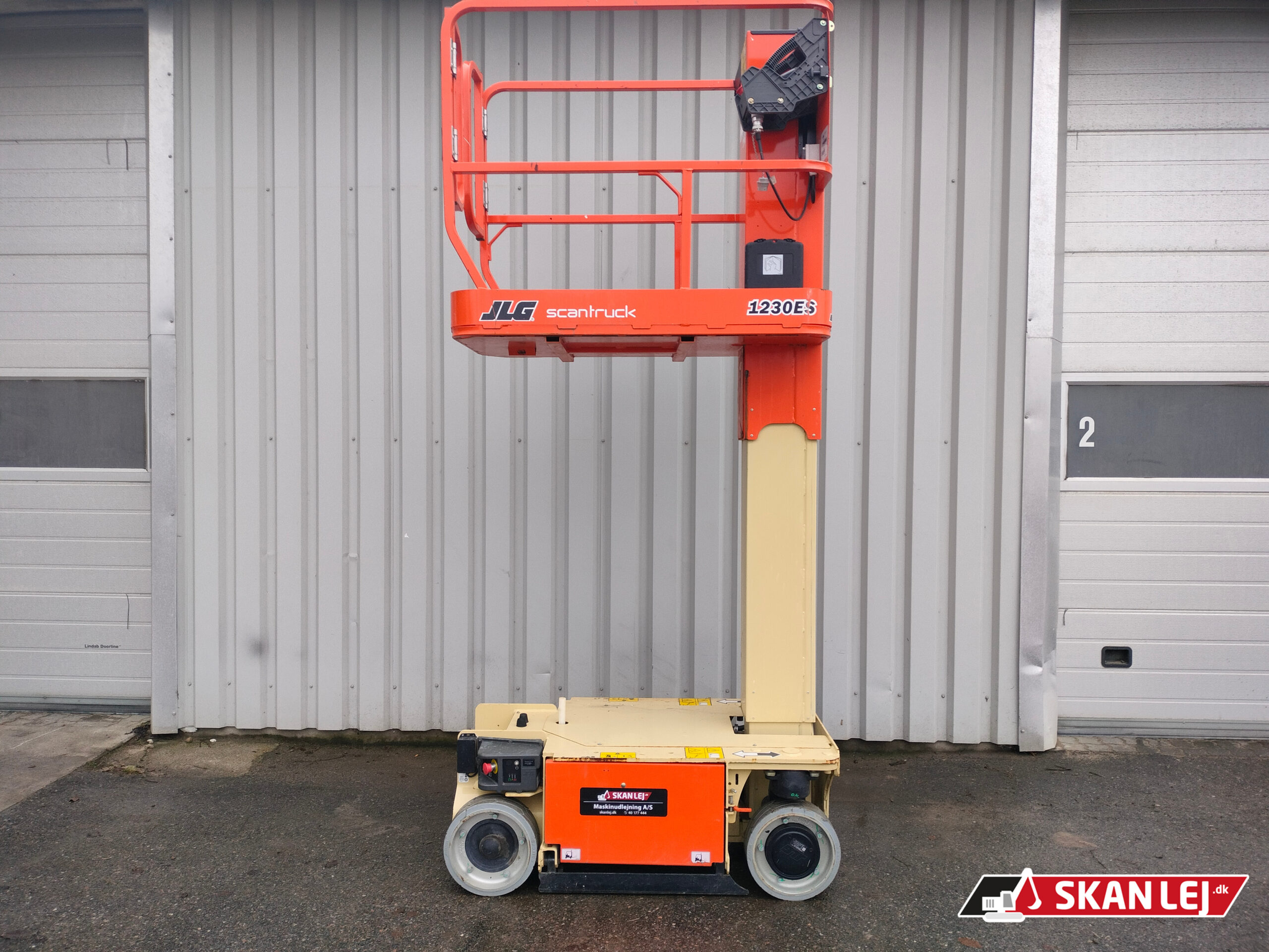 JLG 1230ES 6M Saxlift anvendes til person- og/eller materialeløft | Skanlej